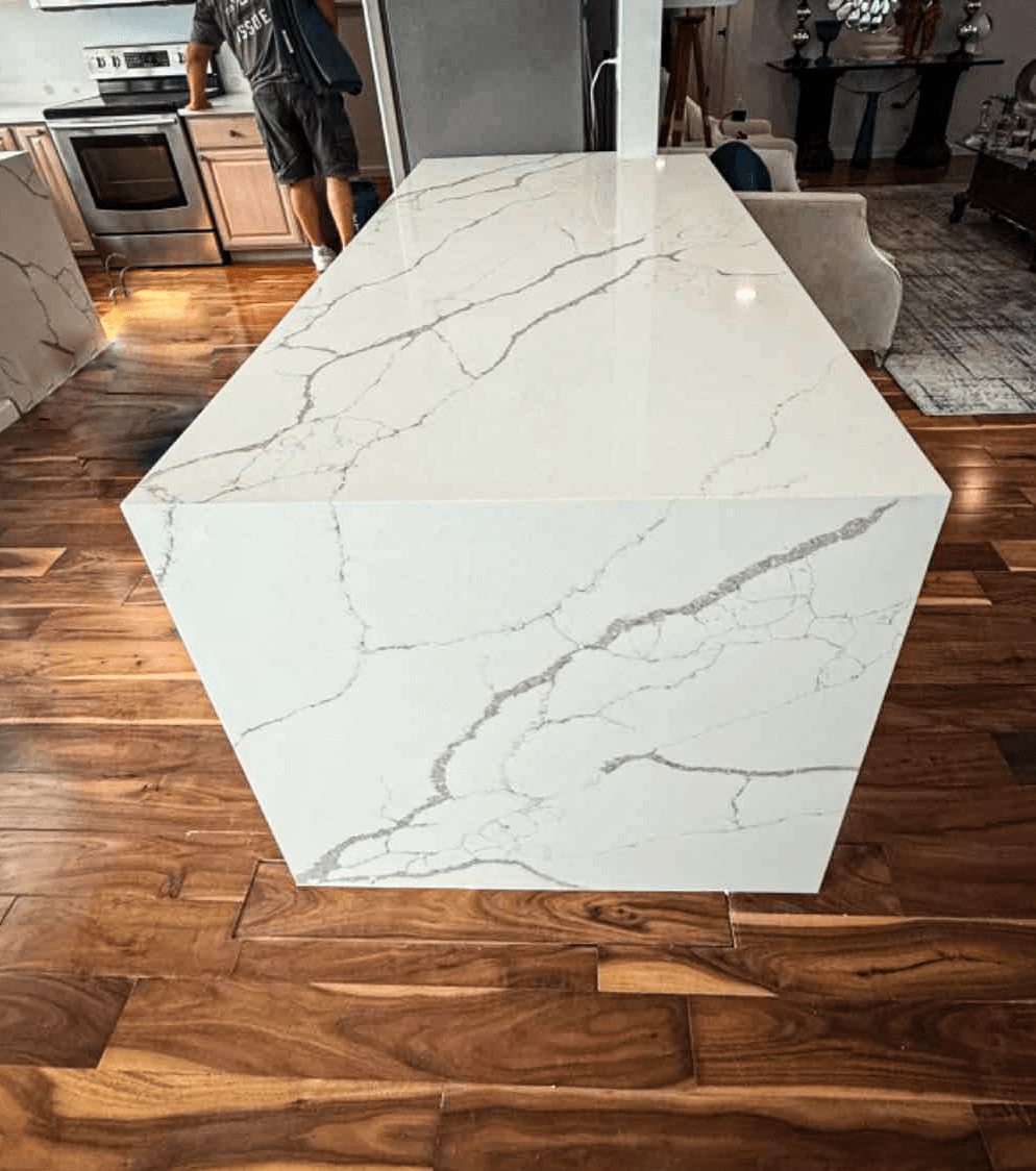Stone Design Gallery of Venice - Calacatta Lazaro Quartz